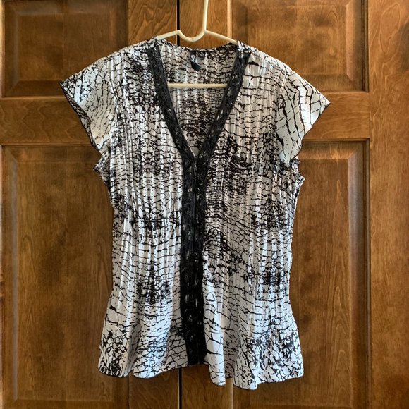 Milano | Tops | Milano Woman Black And White Print Top Womans Size X | Poshmark